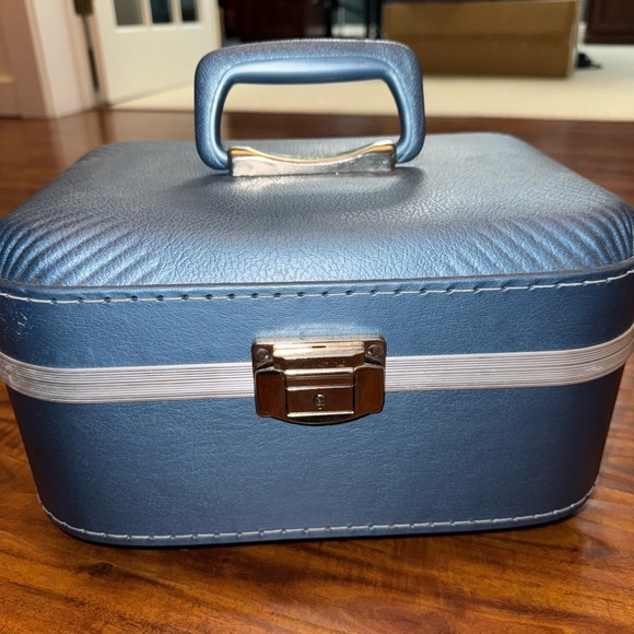 Vintage | Bags | Vintage Trojan Blue Hard Train Cosmetic Case Travel ...